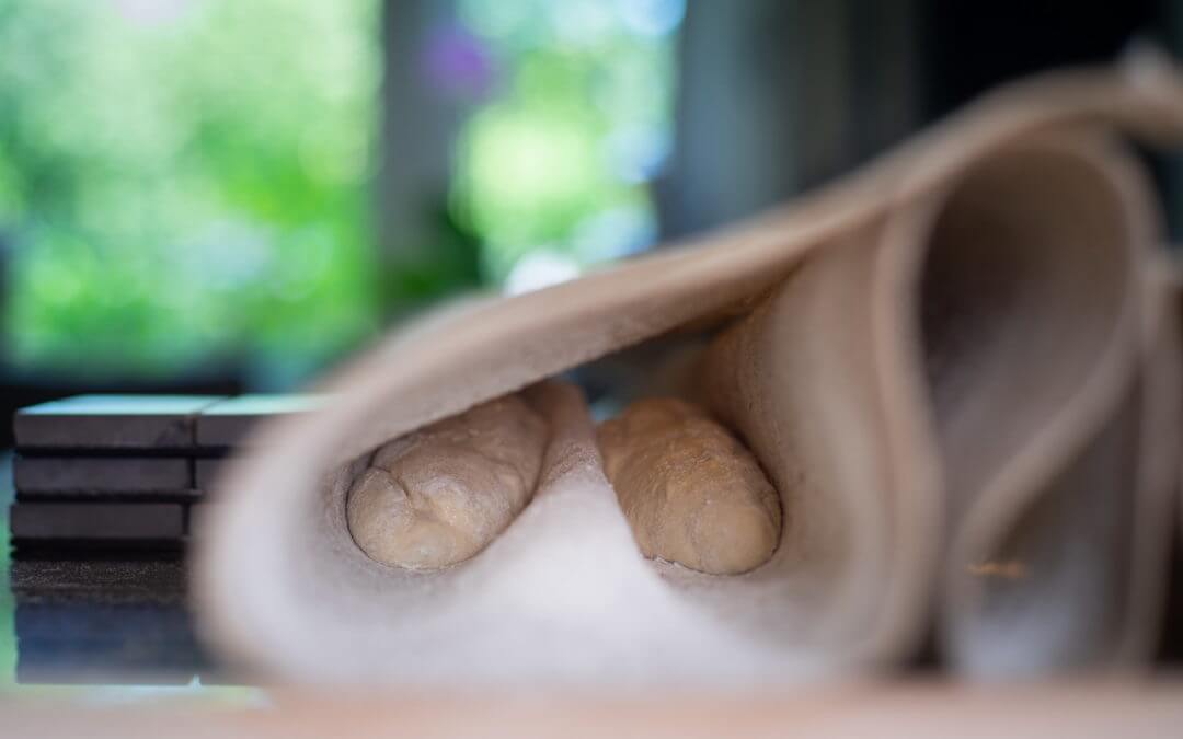 Bakers Couche: Enhancing Your Artisan Bread Baking Experience