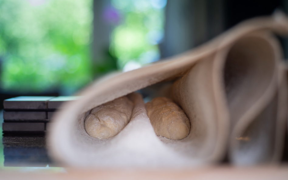 Bakers Couche: Enhancing Your Artisan Bread Baking Experience